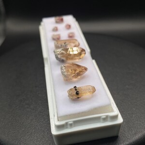 Thomas Range Set red Beryl, Topaz, Bixbyite - Etsy