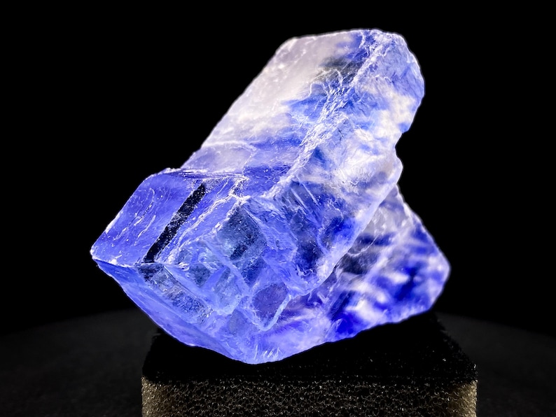 Rare Blue Halite Crystal 135 Carats | Alien Pyramid Shape ...
