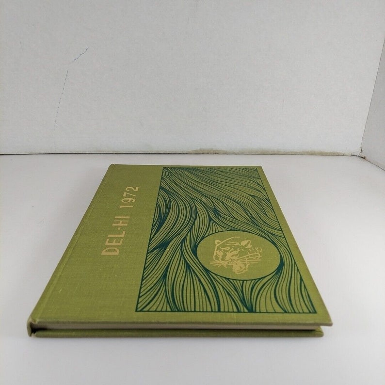 Delta High School Del-hi 1972 Yearbook Annual Vol 47, Grades 7-12 ...