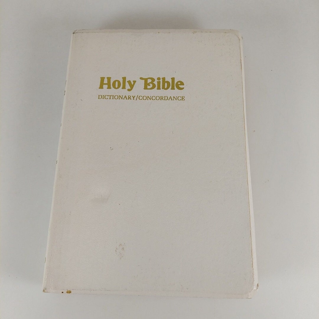 Holy Bible KJV Red Letter Dictionary Concordance World Bible Pub. White ...