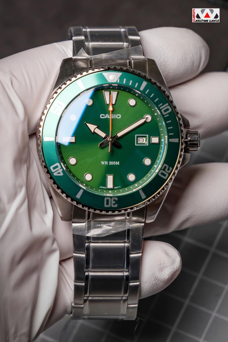 Custom Casio MDV-107 'duro HULK' Watch Mod, Sapphire Crystal. - Etsy