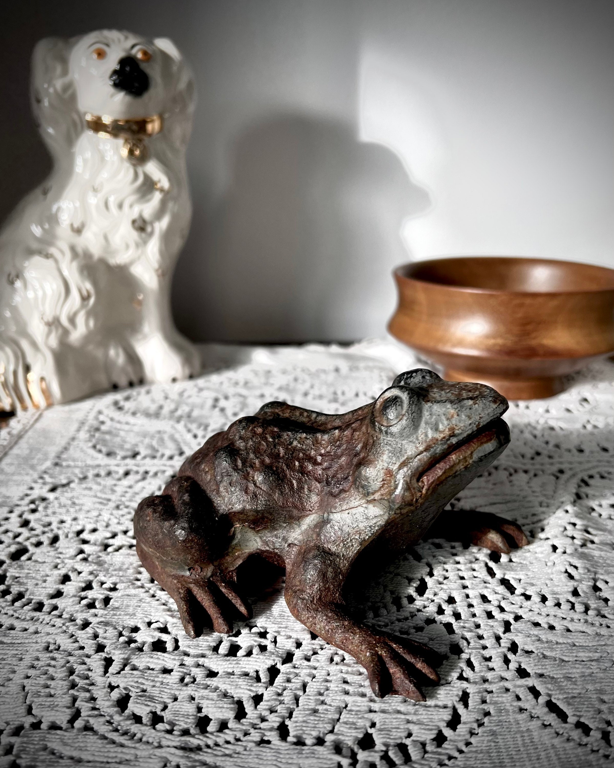Vintage Cast Iron Toad / Frog Figurine - Etsy Australia