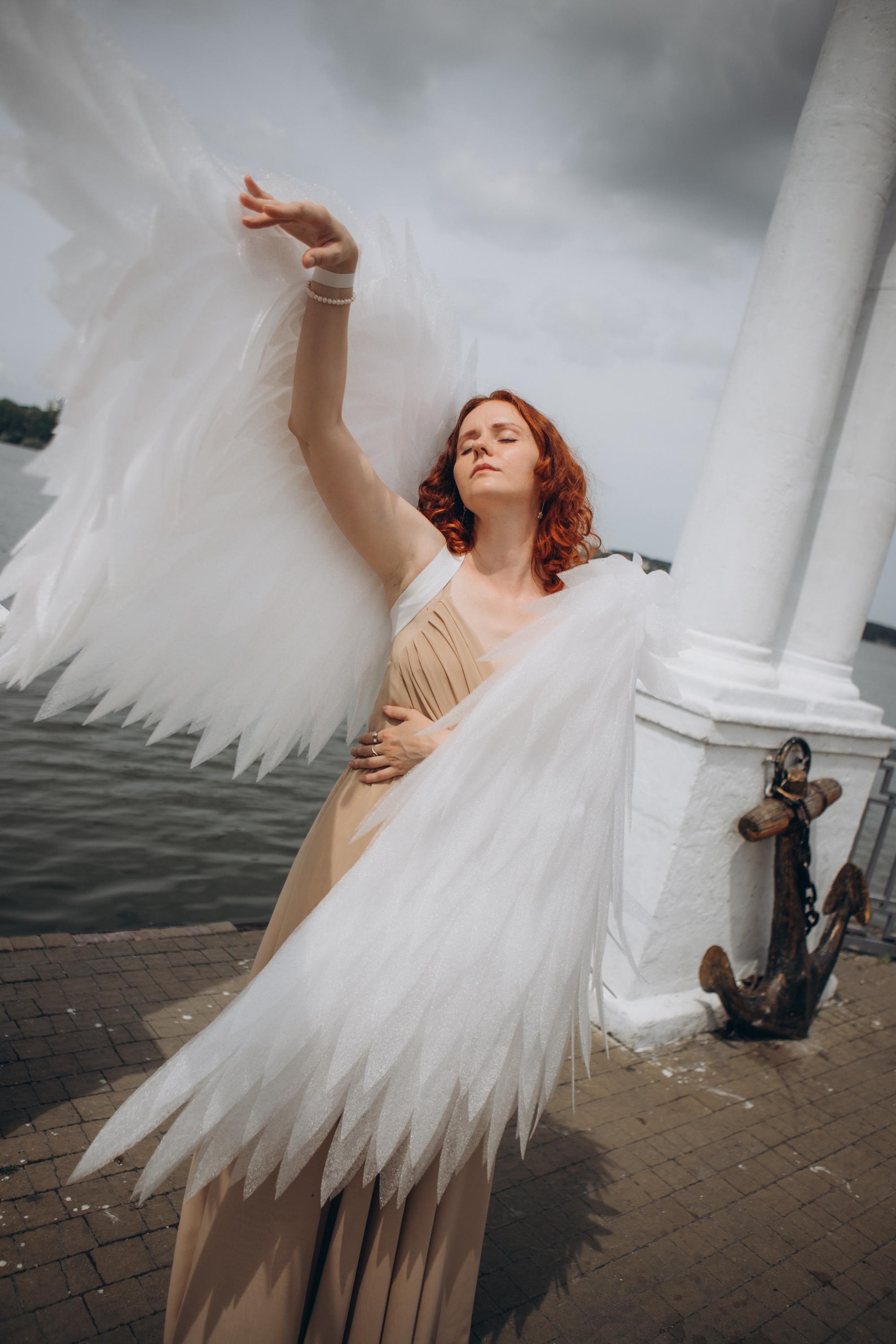 Large White Angel Wings for Photoshoot & Dance – Movable Costume Wings ...