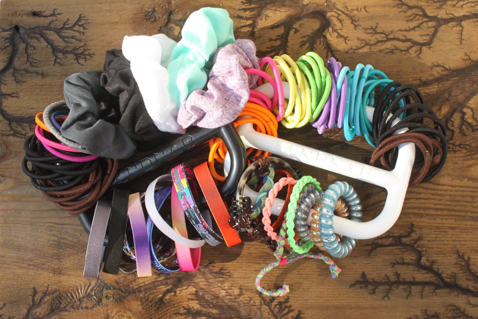 The BANDNAB Hair Tie, Scrunchie, and Banded Accessories Organizer Makes ...
