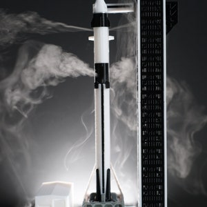 3D Printed Venting Falcon 9 Rocket With Crew Dragon - A Desktop Model ...