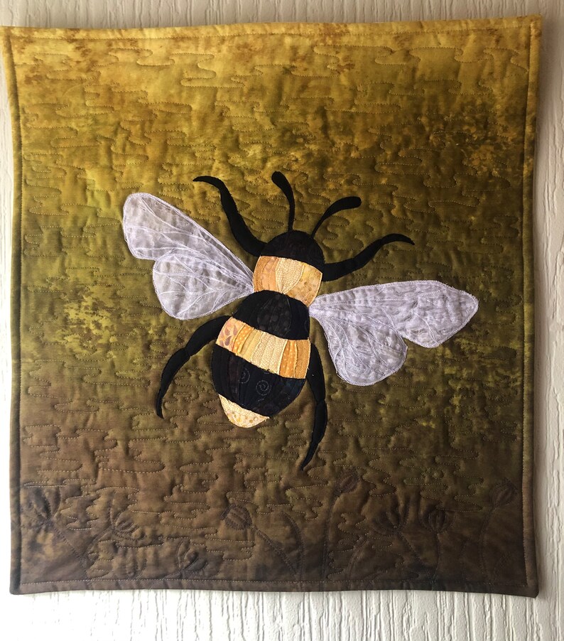 Bumblebee Textile Art, Bee, Quilted Wall Hanging - Etsy