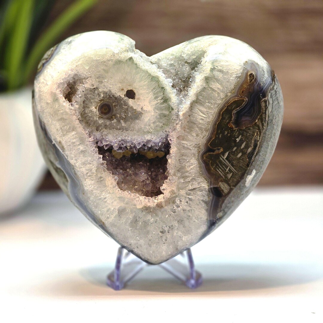 Heart-shaped Amethyst Geode With Calcite and Green Details – Unique ...