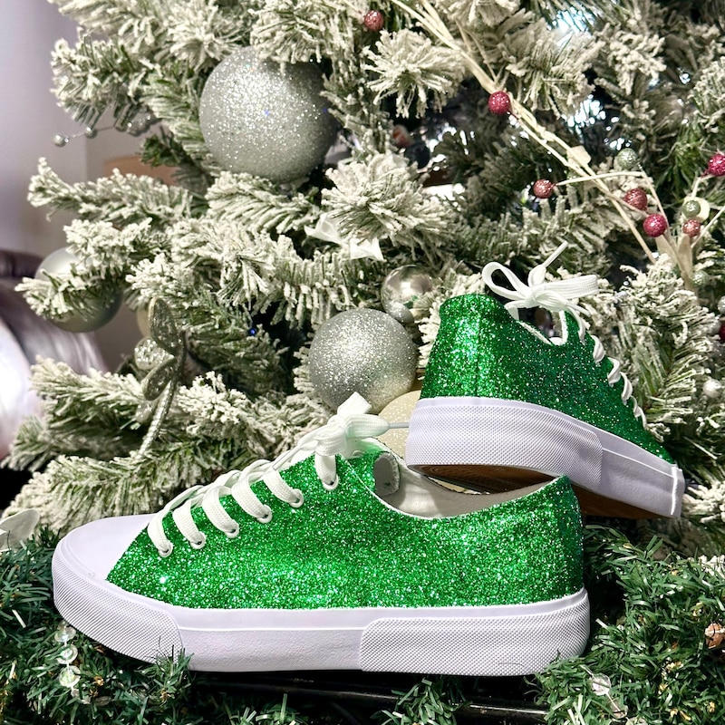 Hornet in Shoes - Etsy