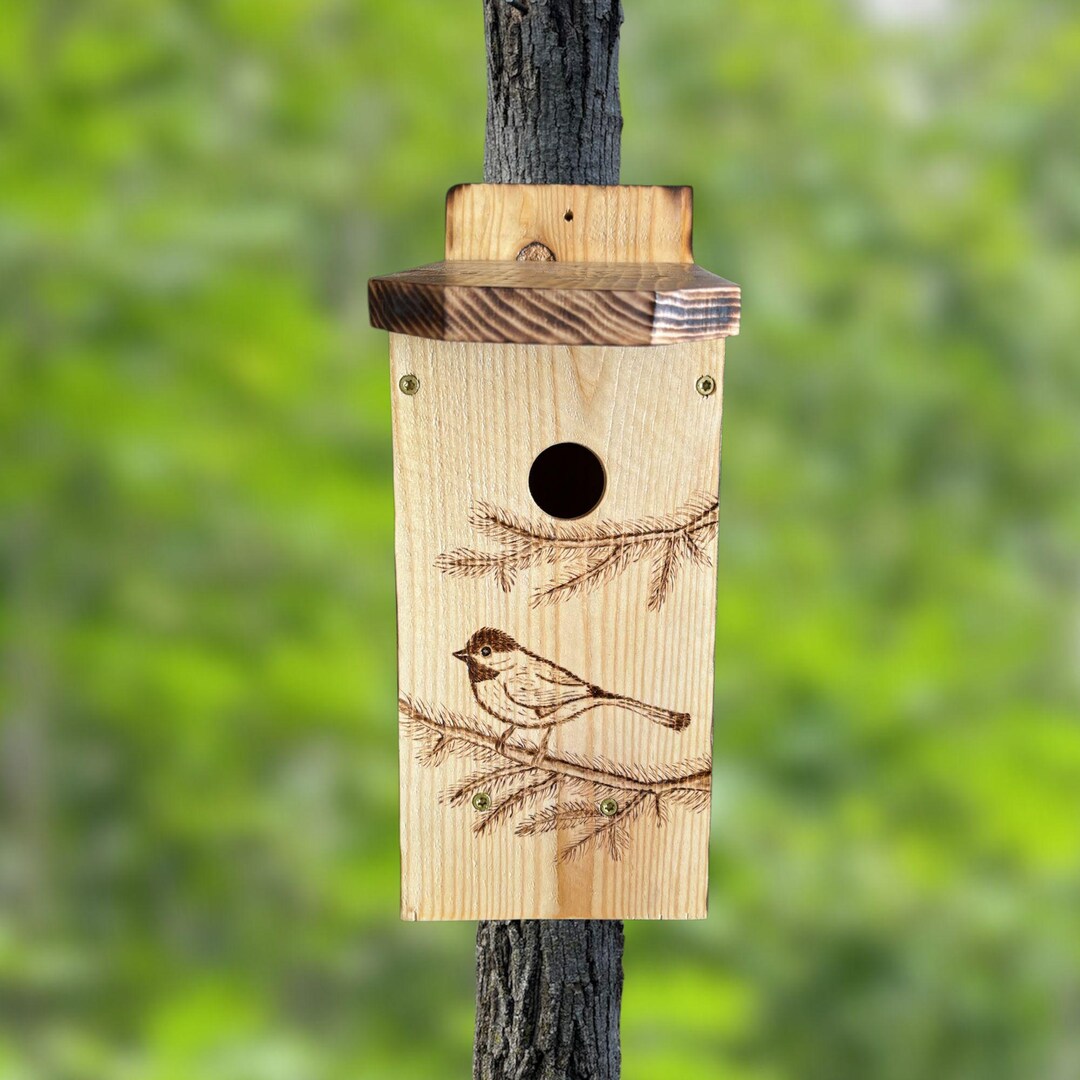 Cedar Birdhouse, Wood Nesting Box for Chickadees and Others, Bird House ...