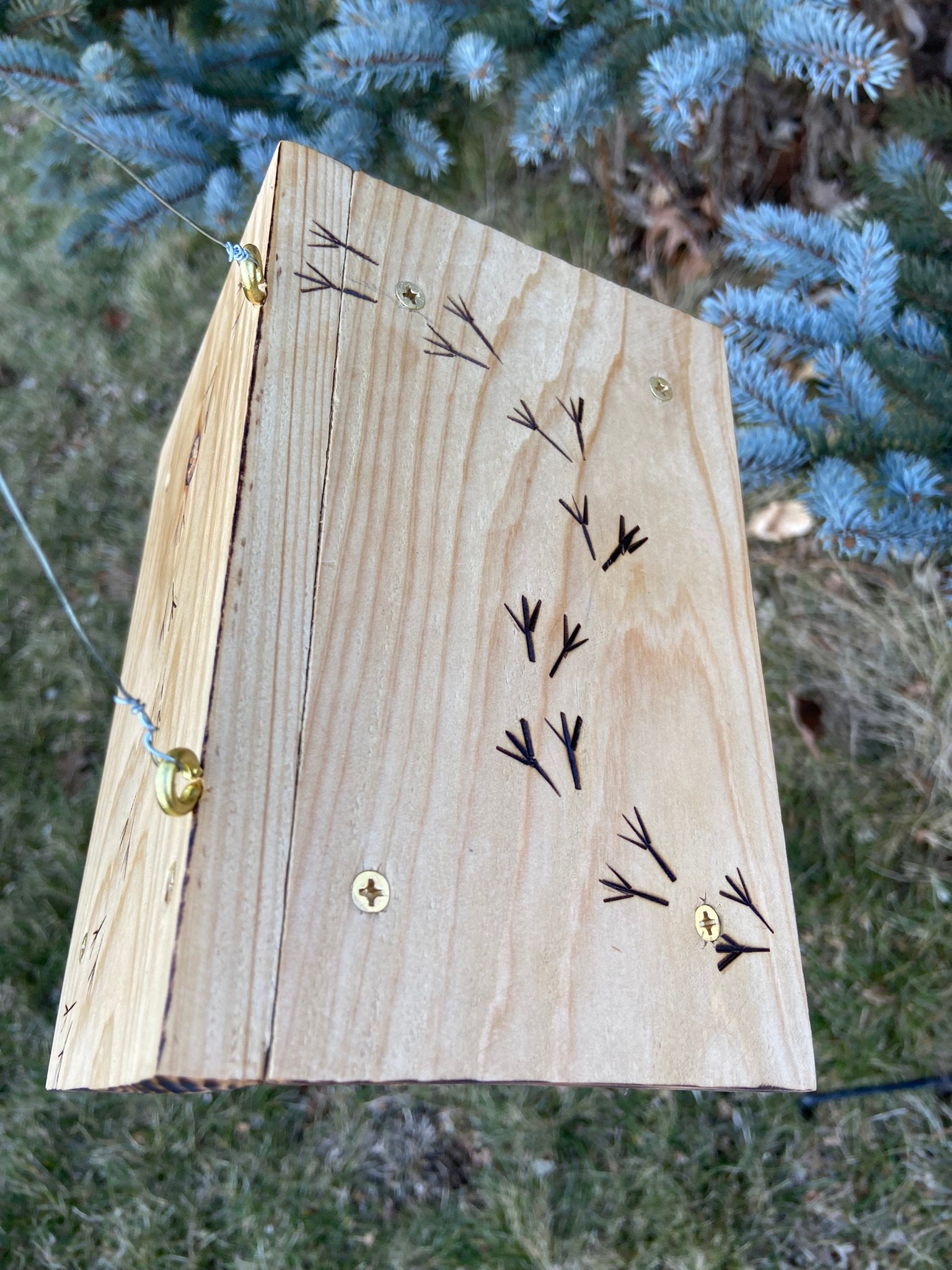 Cedar Wren Bird House, Rustic Nesting Box Tiny Cabin - Etsy