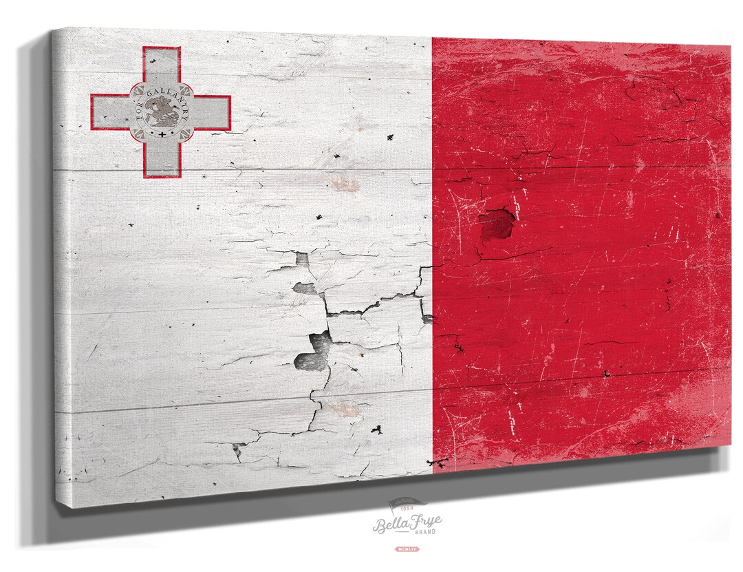 Malta Flag Wall Art - Vintage Malta Flag Sign Weathered Wood Style on ...
