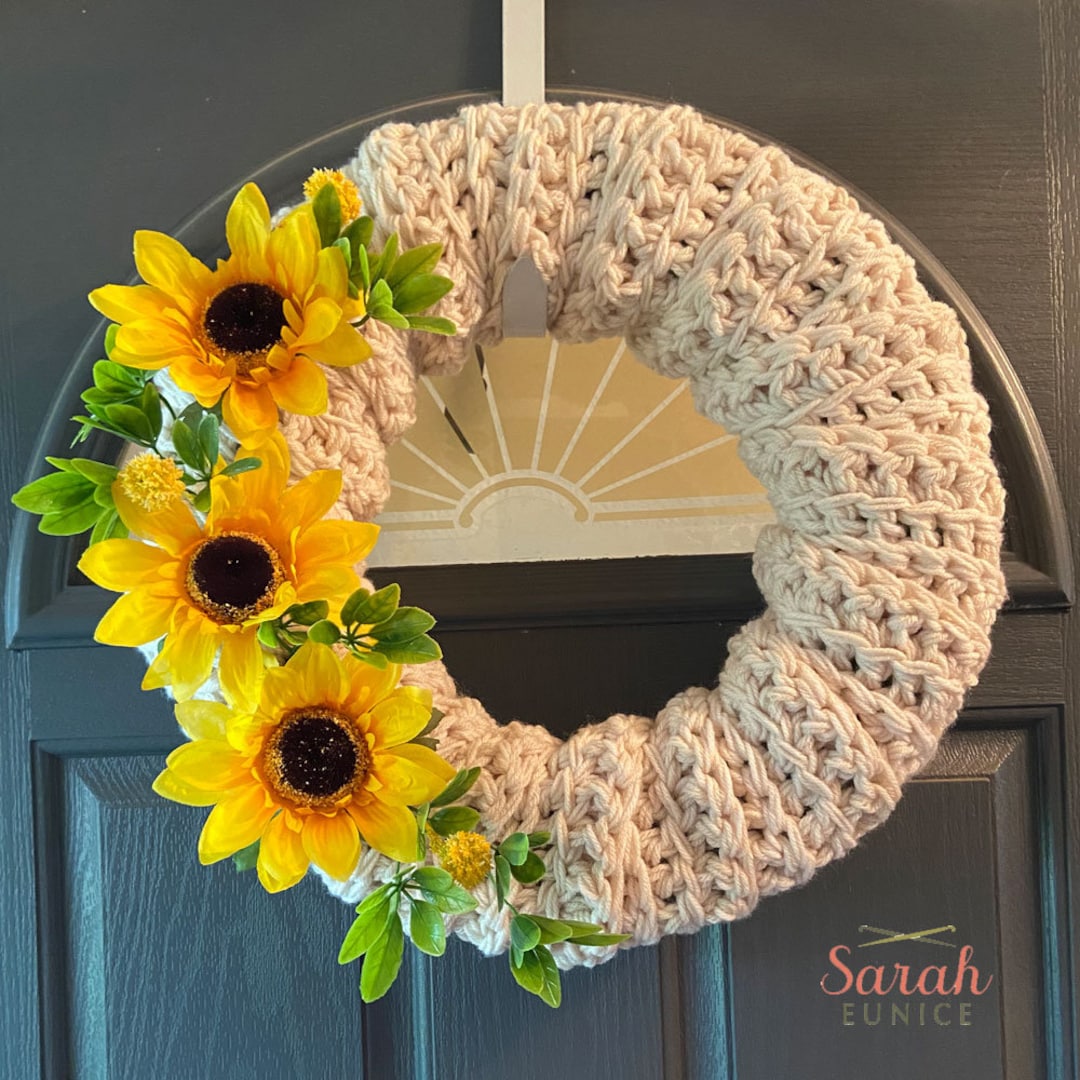 Quick & Easy Crochet Wreath Pattern Tutorial Multiple Sizes Beginner ...