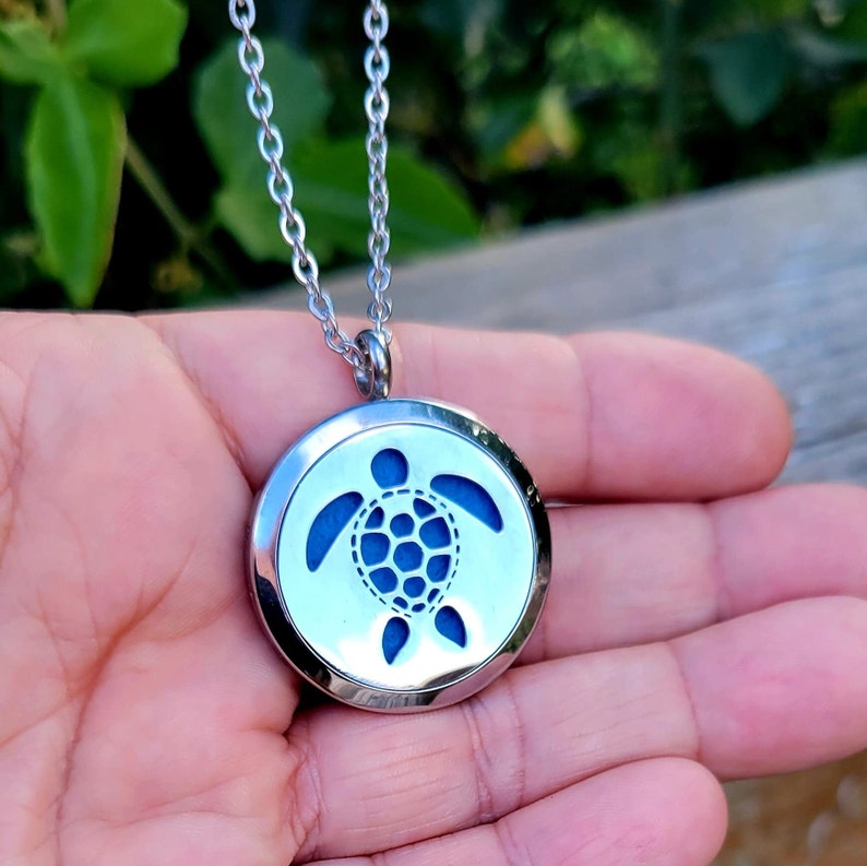 Aromatherapy Sea Turtle Diffuser Necklace - Etsy