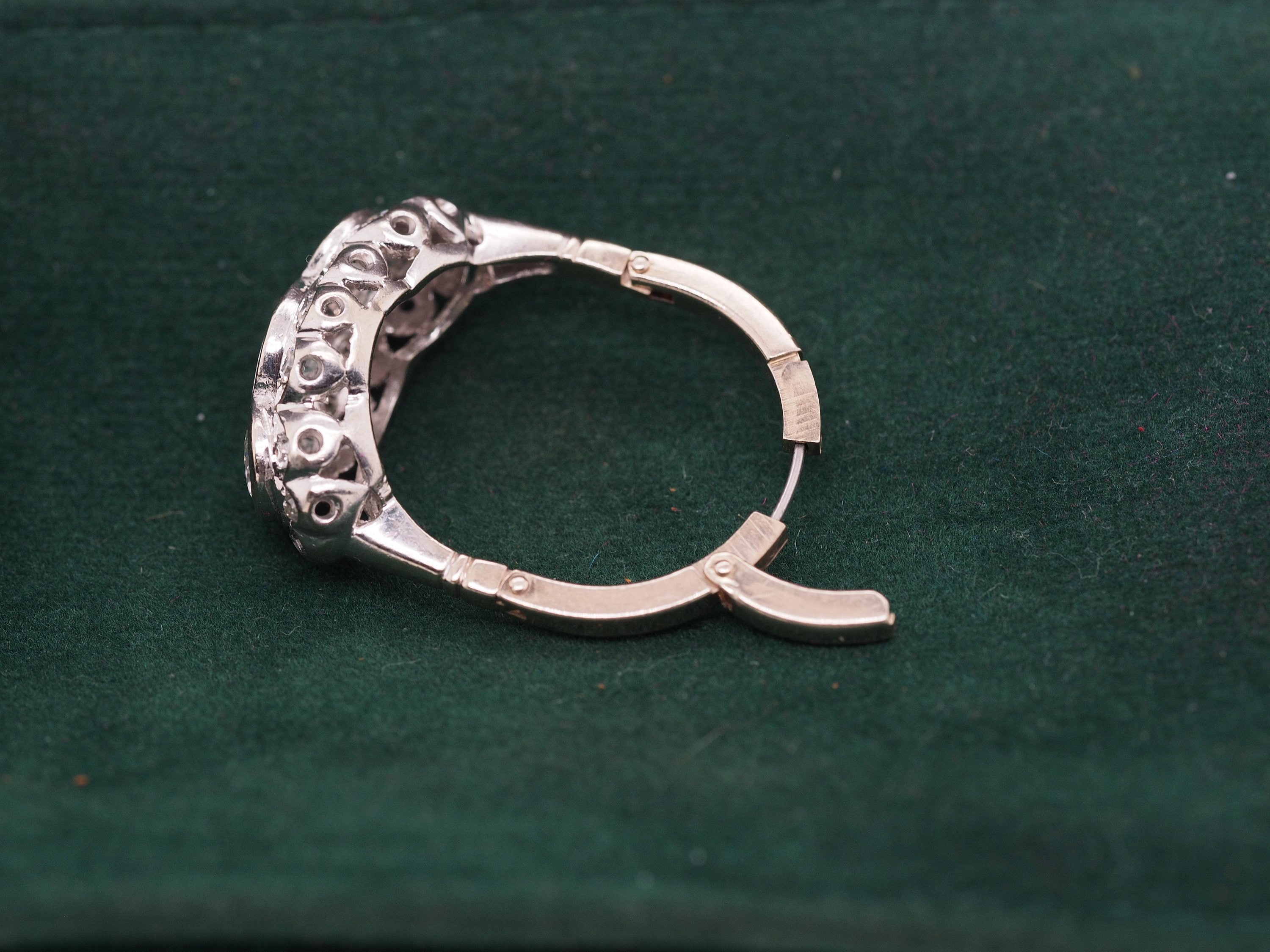 Platinum 1950s Three Stone Engagement Ring With Arthritic Shank - VHK ...