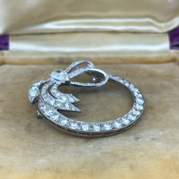 Platinum 1940s GIA Pear Shape & Round Diamond Ribbon … - Gem