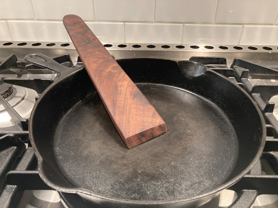 Cast Iron Skillet Scraper Hardwood Spatula Kitchen Utensil Cast Iron ...