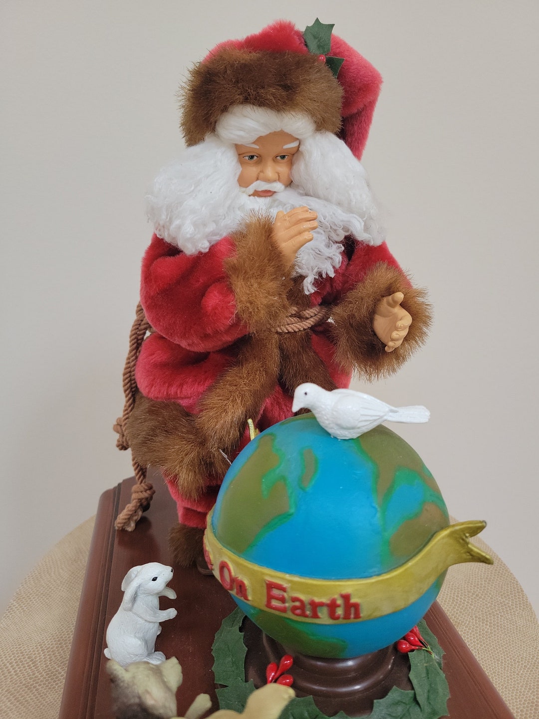 Gemmy Santa Christmas Lighted Peace on Earth Musical Moving Santa ...