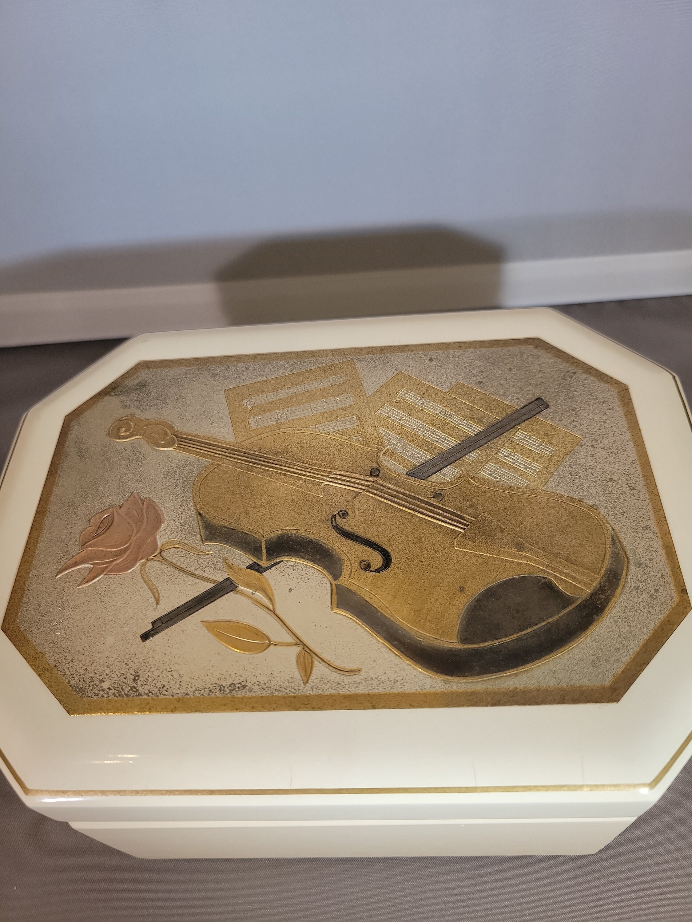 Vintage Splendid of New York Music Box Gold Violin and Rose - Etsy