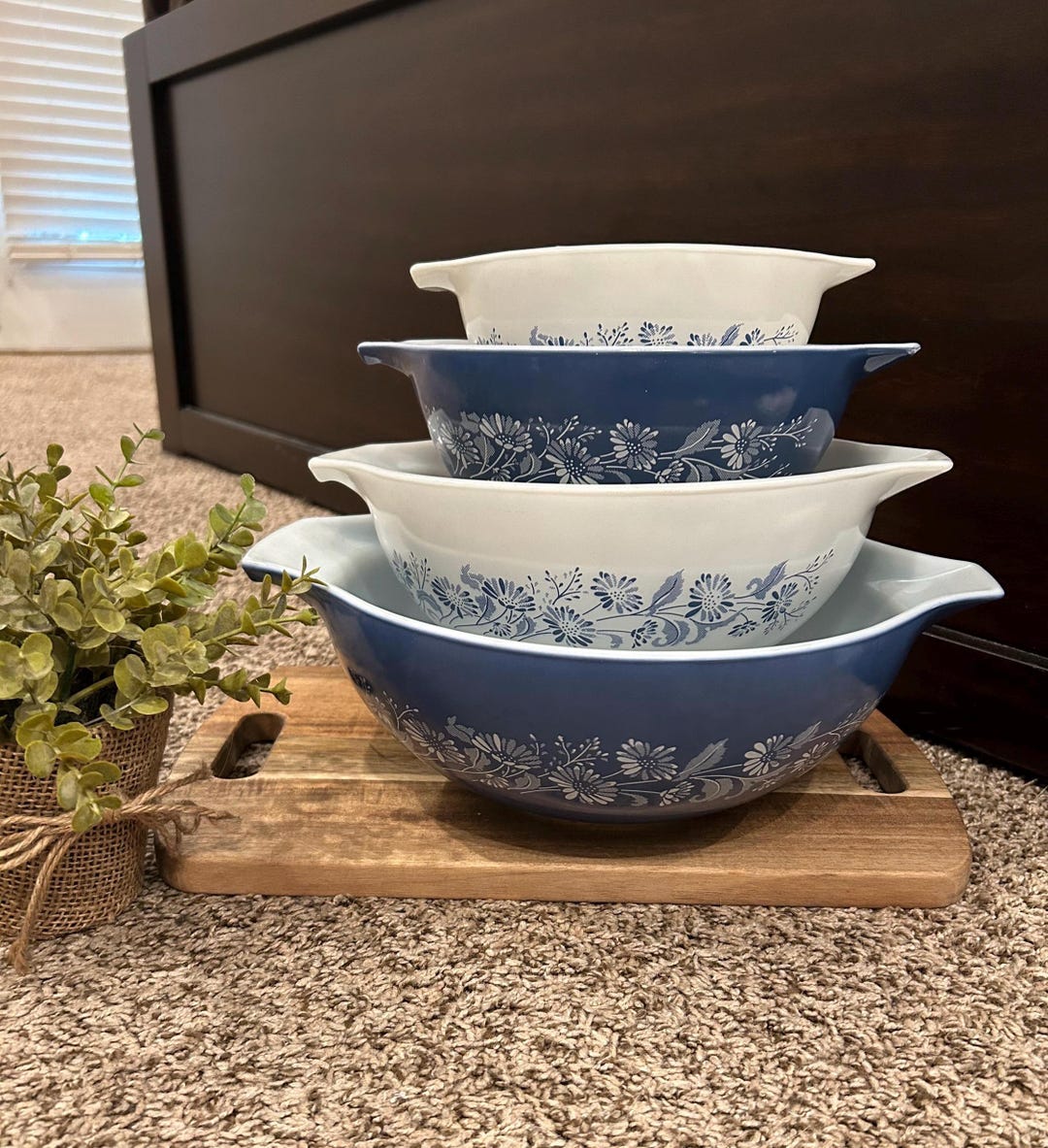 Vintage Pyrex Set of 4 Colonial Mist Cinderella Nesting Mixing Bowls ...