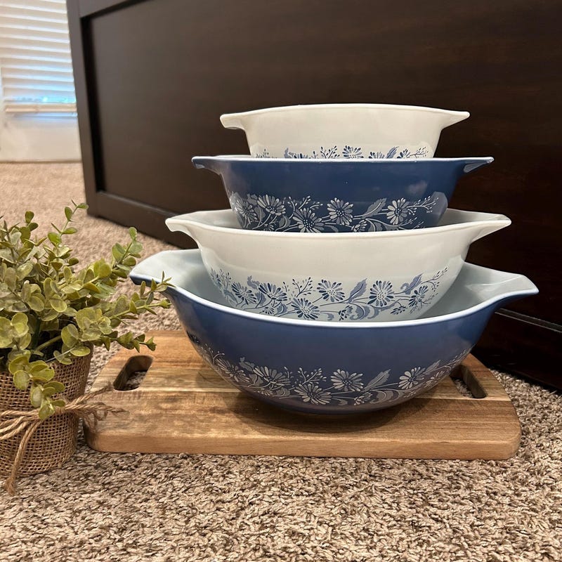 Vintage Pyrex Bowls - Etsy