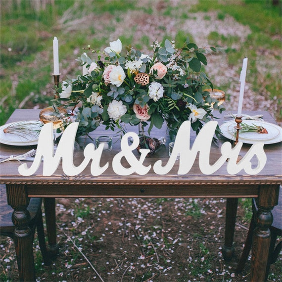 Mr&mrs Wooden Wedding Signs-wedding Table Decorations-wedding - Etsy