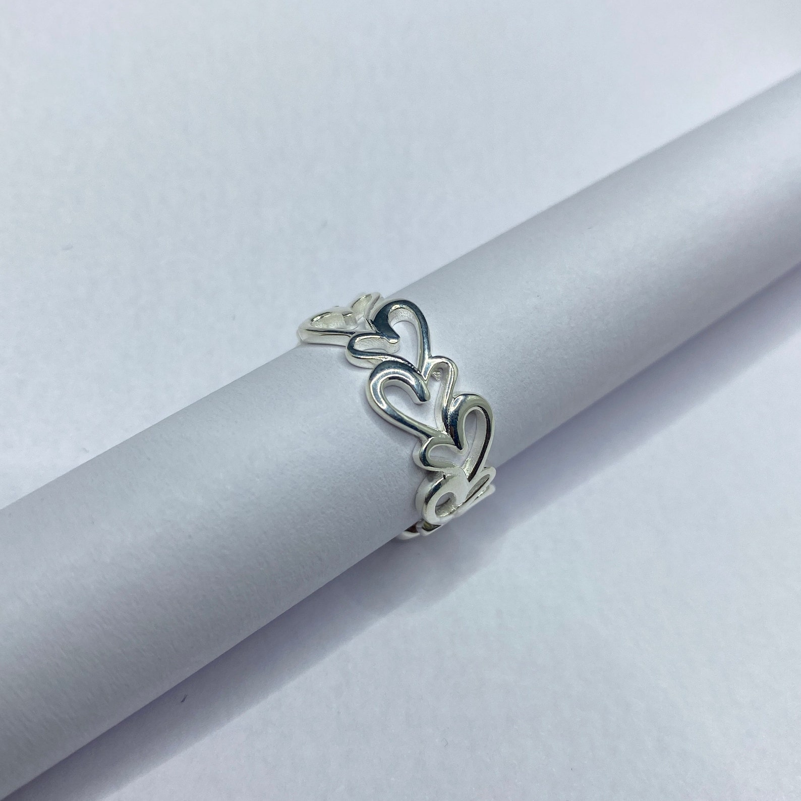 Premium Heart Women Band, 925 Sterling Silver Band Rings Love Heart ...