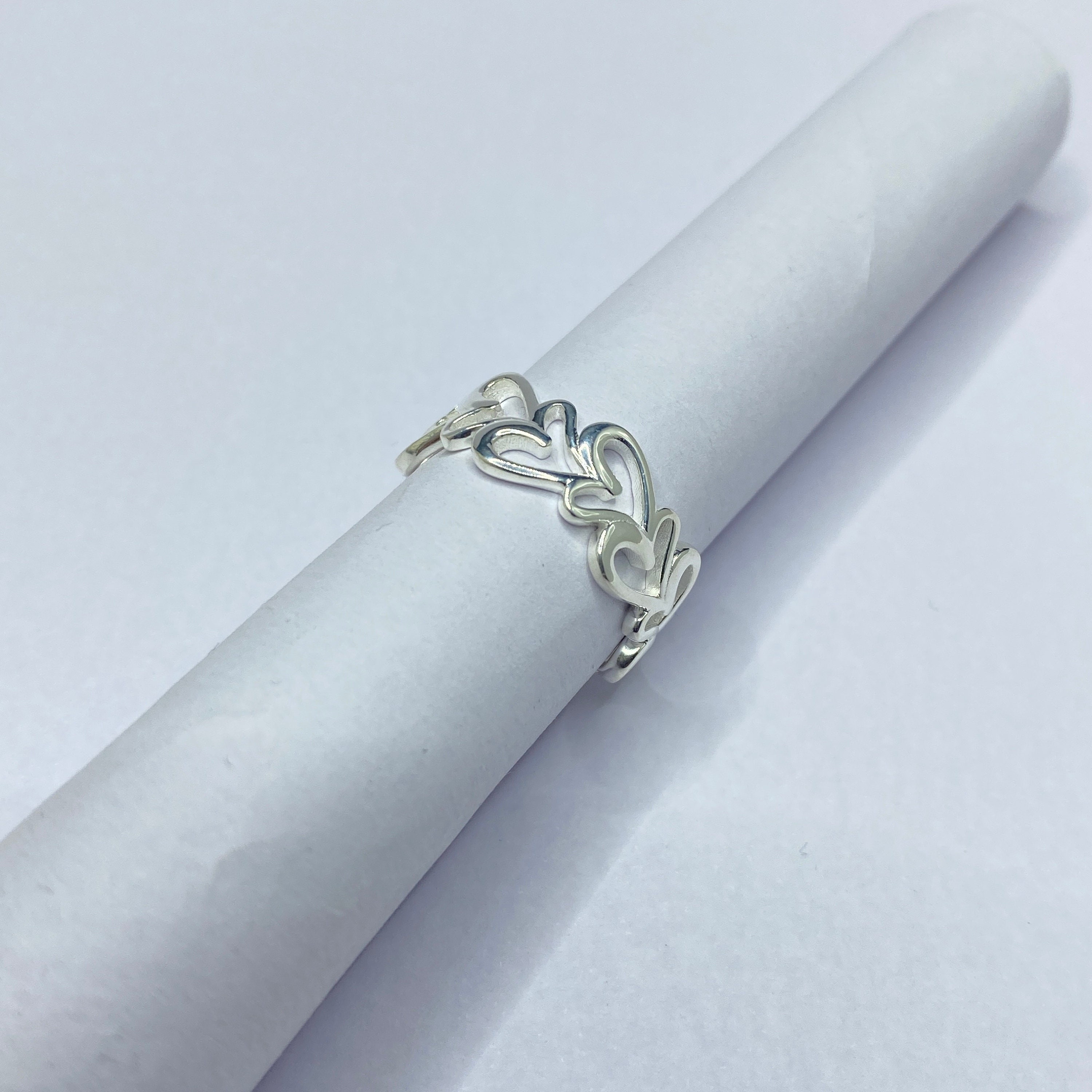 Premium Heart Women Band, 925 Sterling Silver Band Rings Love Heart ...