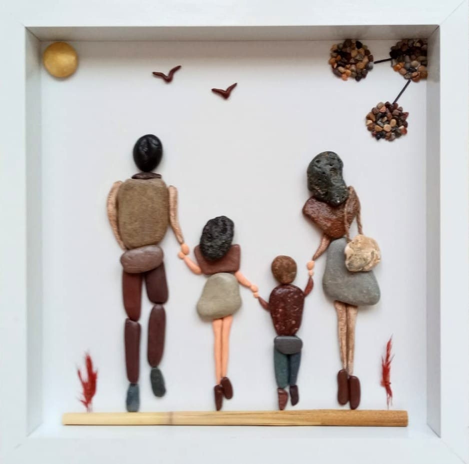 Personalized Pebble Art Family Picture for 4 Handmade Mom - Etsy