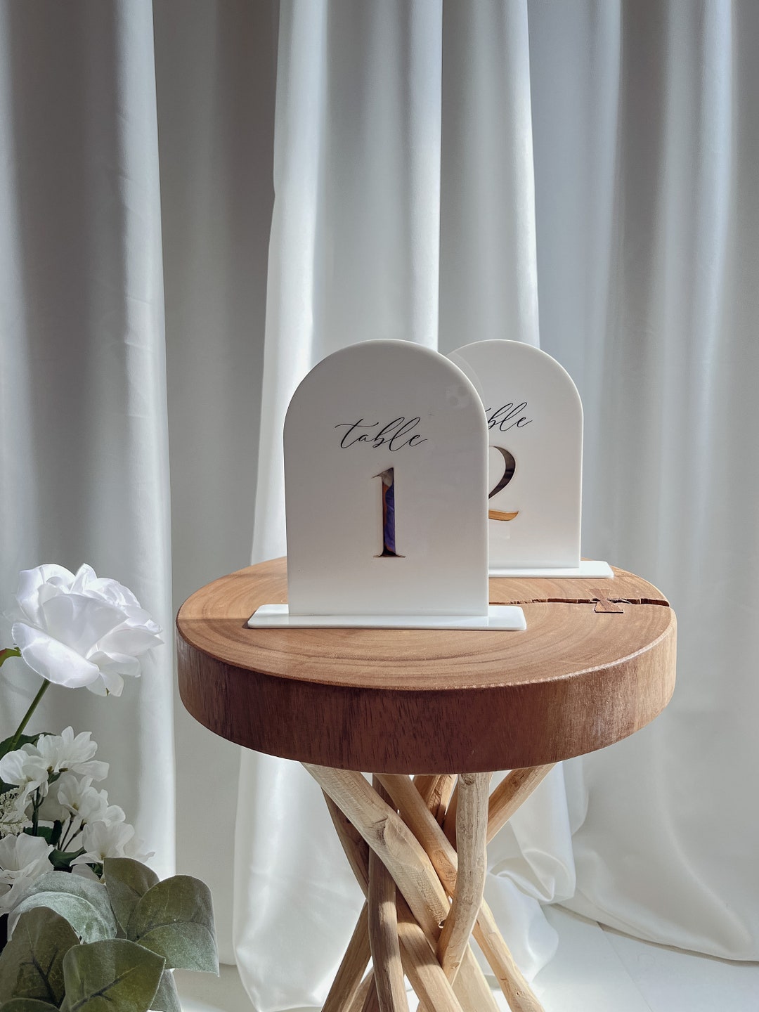 Acrylic Arch Table Numbers With 3D Gold Mirror - Frosted Acrylic Sign ...