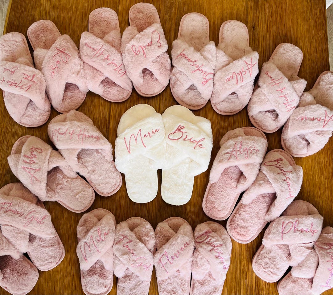 Bridesmaid Slippers: Luxury Cross Over Spa Slippers With Pink Text - Etsy