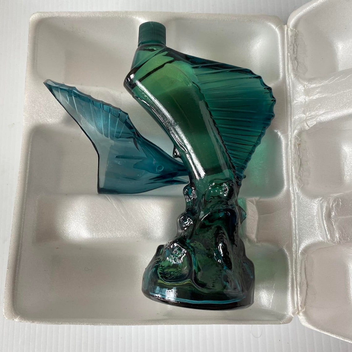 M524 Vintage Avon Sea Trophy Wild Country Decanter After Shave ...