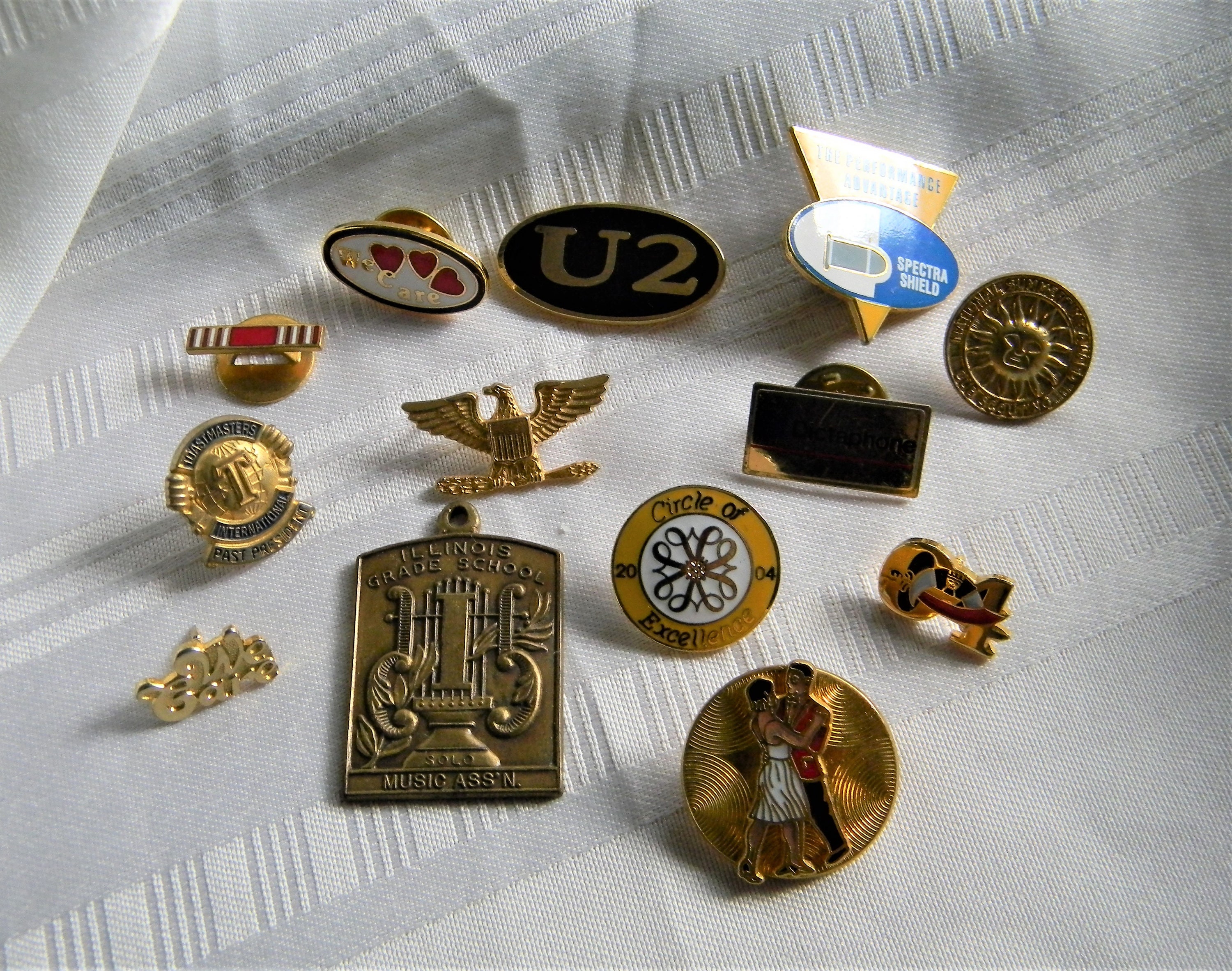 P311 Lot of Thirteen Lapel Pins, Masonic, Toastmasters, Cub Scouts, Etc ...