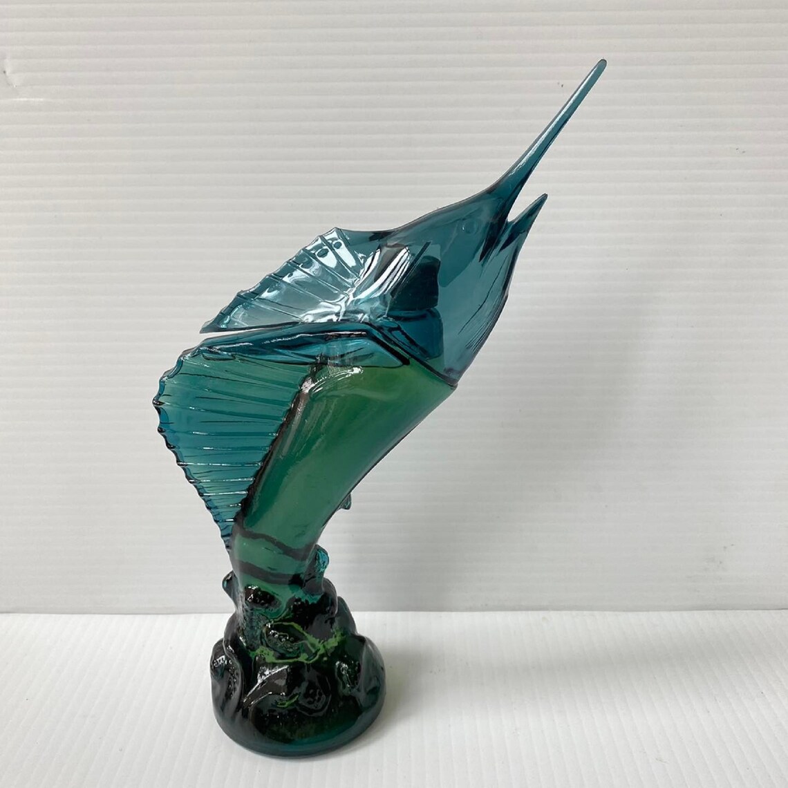 M524 Vintage Avon Sea Trophy Wild Country Decanter After Shave ...