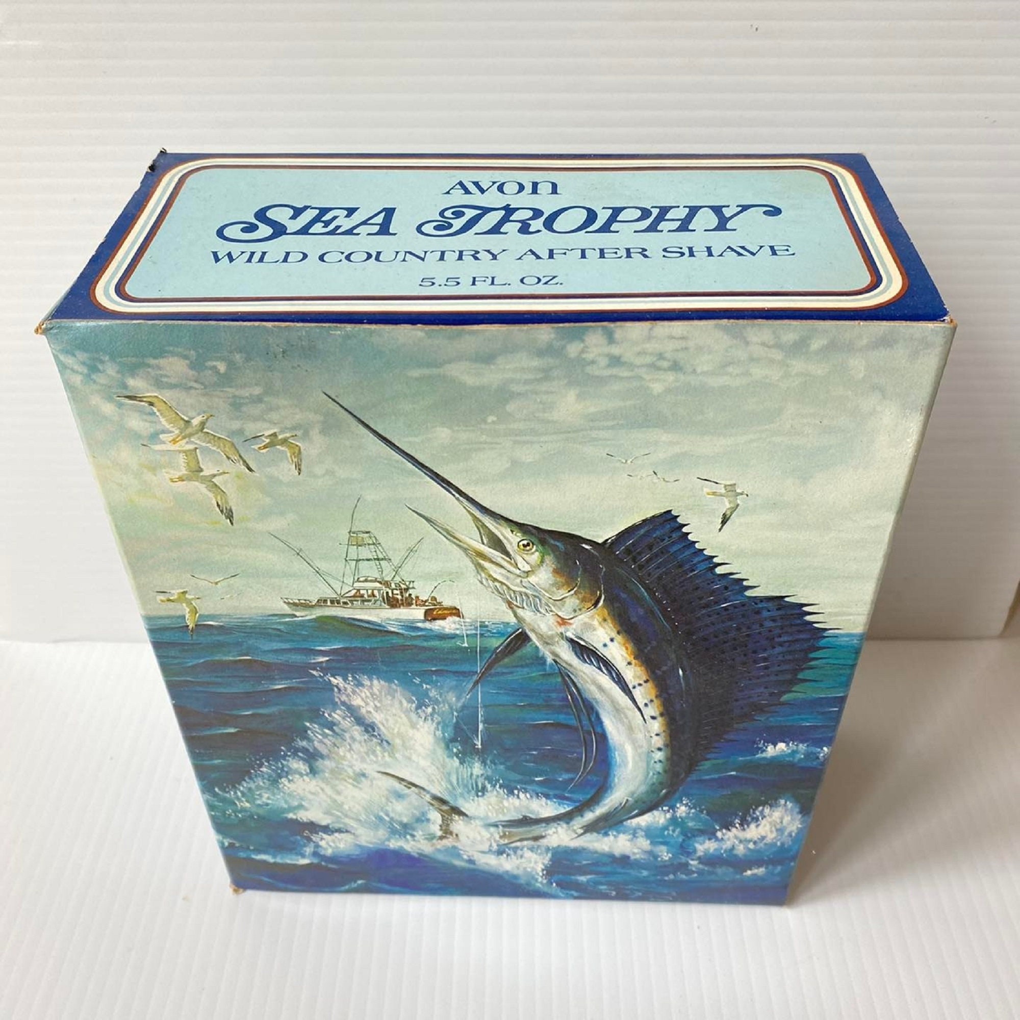 M524 Vintage Avon Sea Trophy Wild Country Decanter After Shave ...