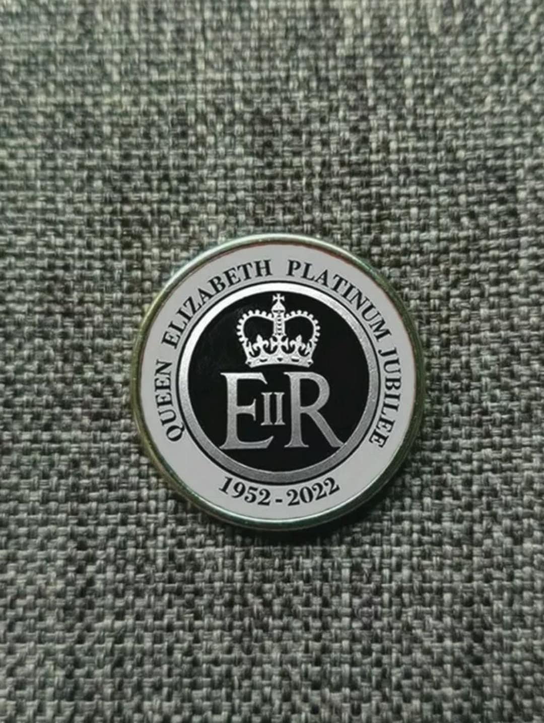 The Queens Platinum Jubilee 2022 Lapel Pin Badge 25mm - Etsy