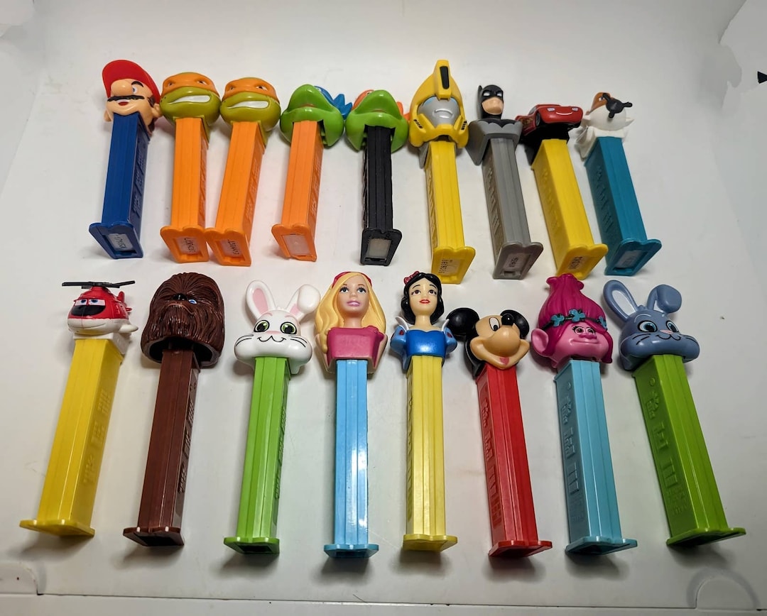 Lot of 17 Vintage Pez Dispensers Collectable - Etsy