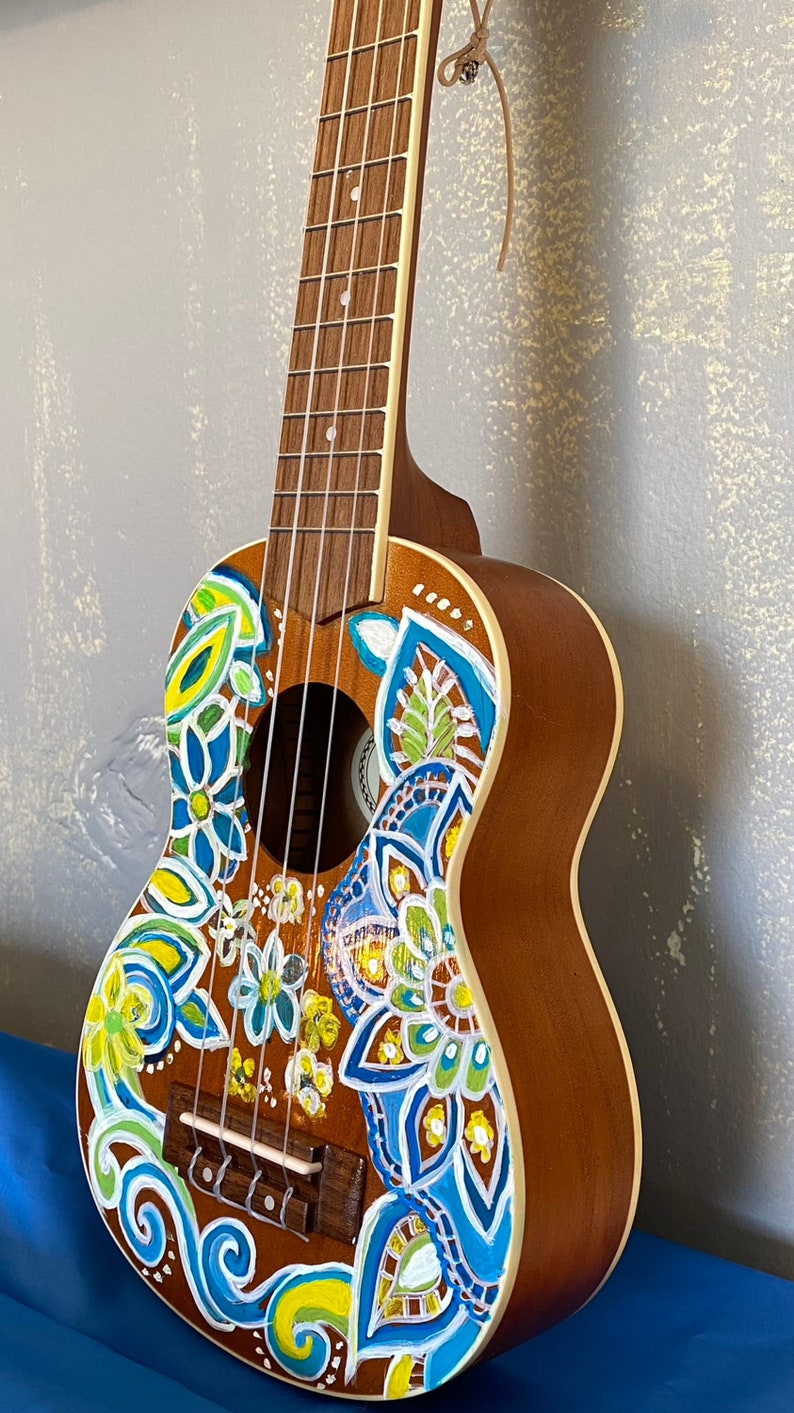 Hand Painted Soprano Ukulele - Mitchell MU40 Soprano Ukulele -standard ...