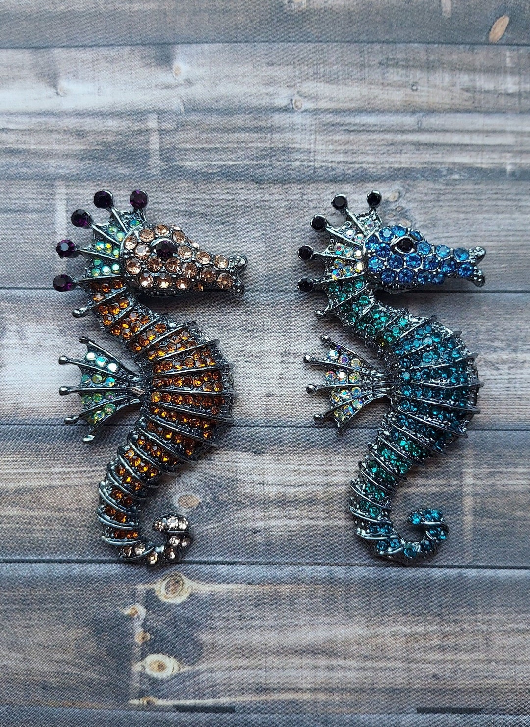 SALE MAGNETIC Fancy Seahorse Brooches in 2 Color Choices. Magnetic ...