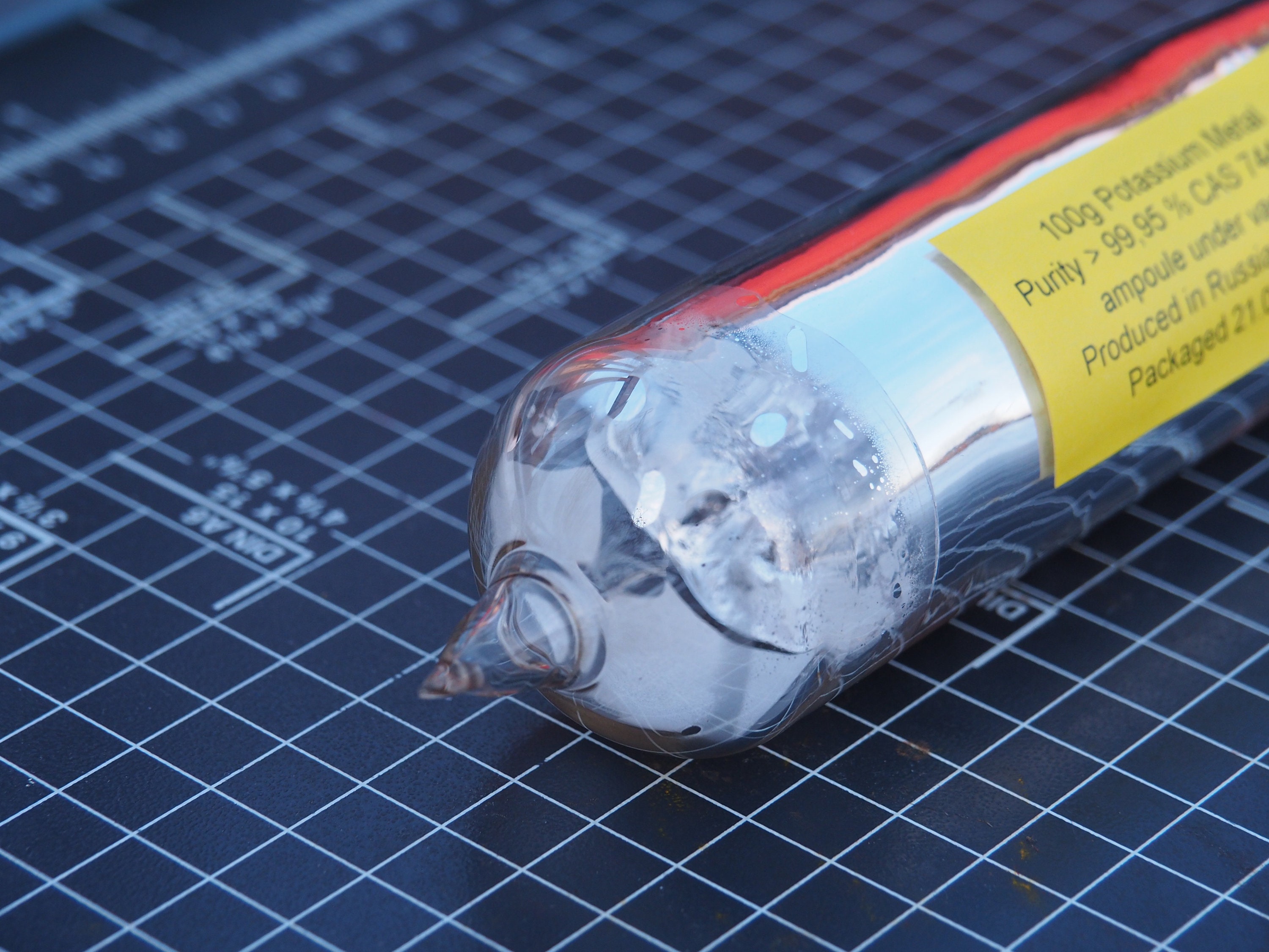 Rare Pure Potassium Metal Alkali Element Kalium Glass Ampoules in ...