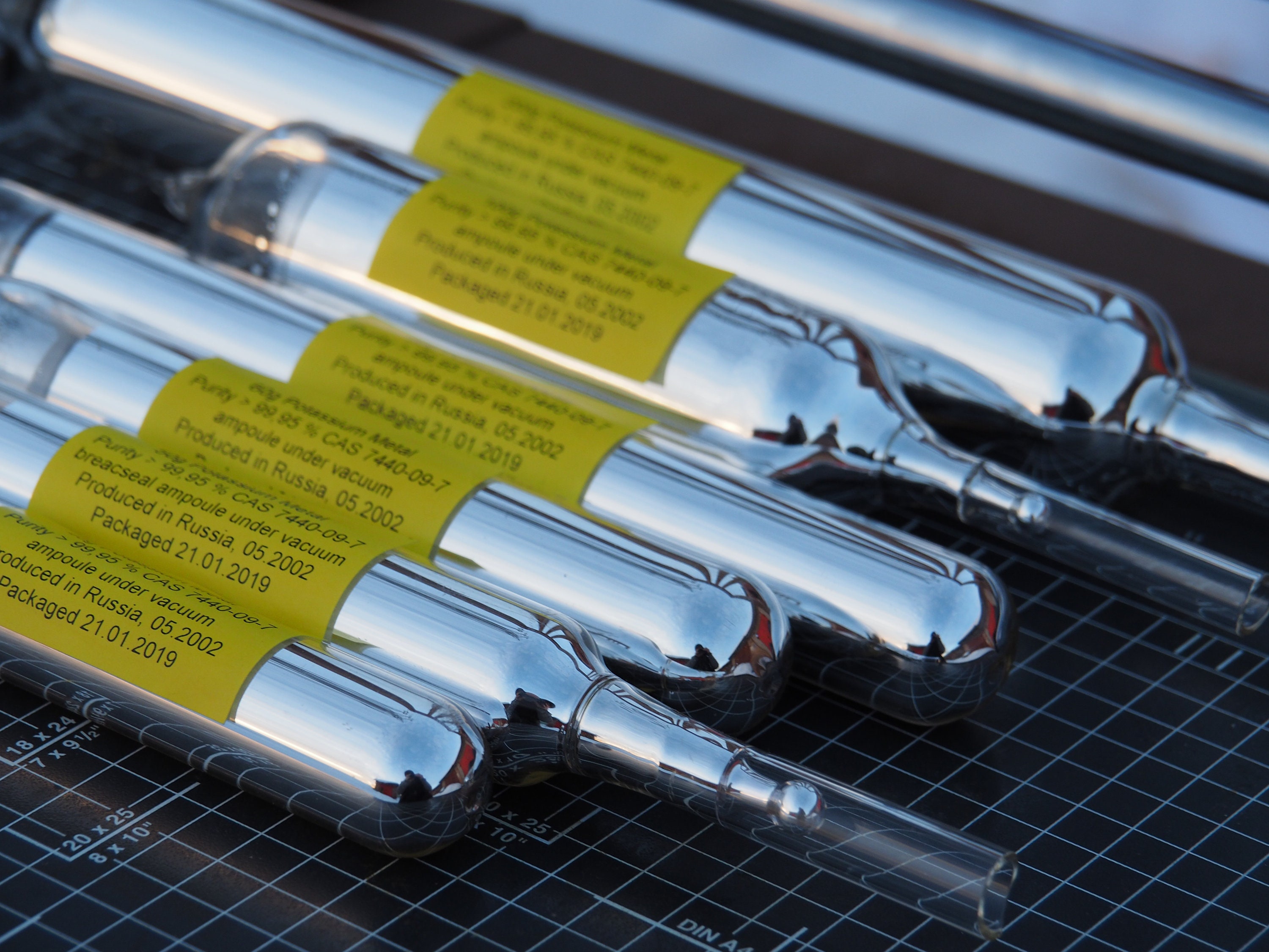 Rare Pure Potassium Metal Alkali Element Kalium Glass Ampoules in ...