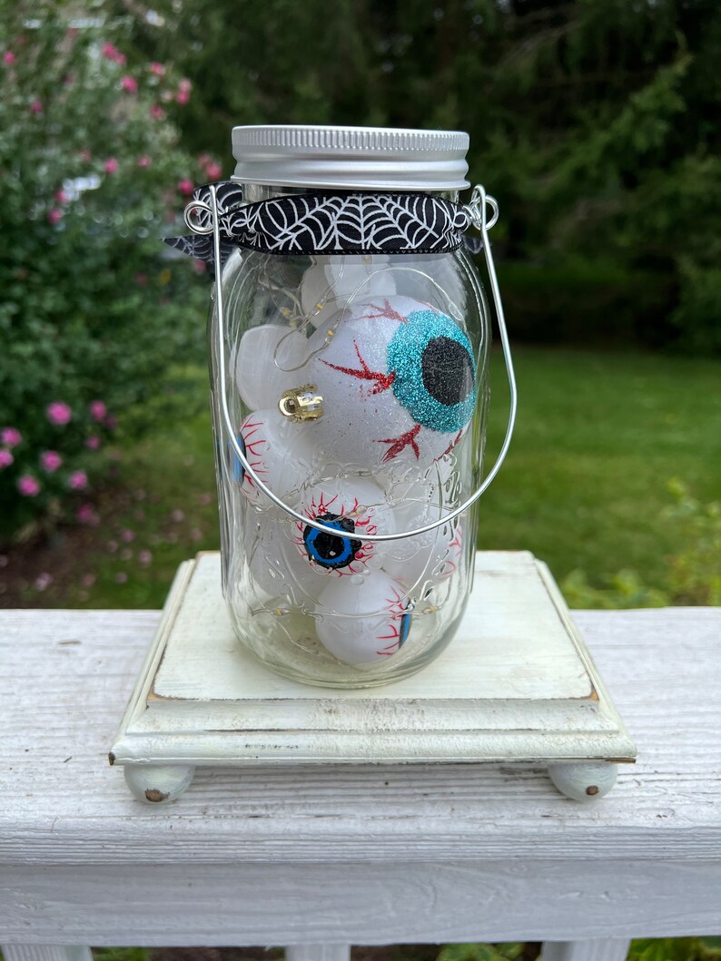 Halloween Eyeball Hanging Mason Jar Solar Lantern, Halloween Spooky ...