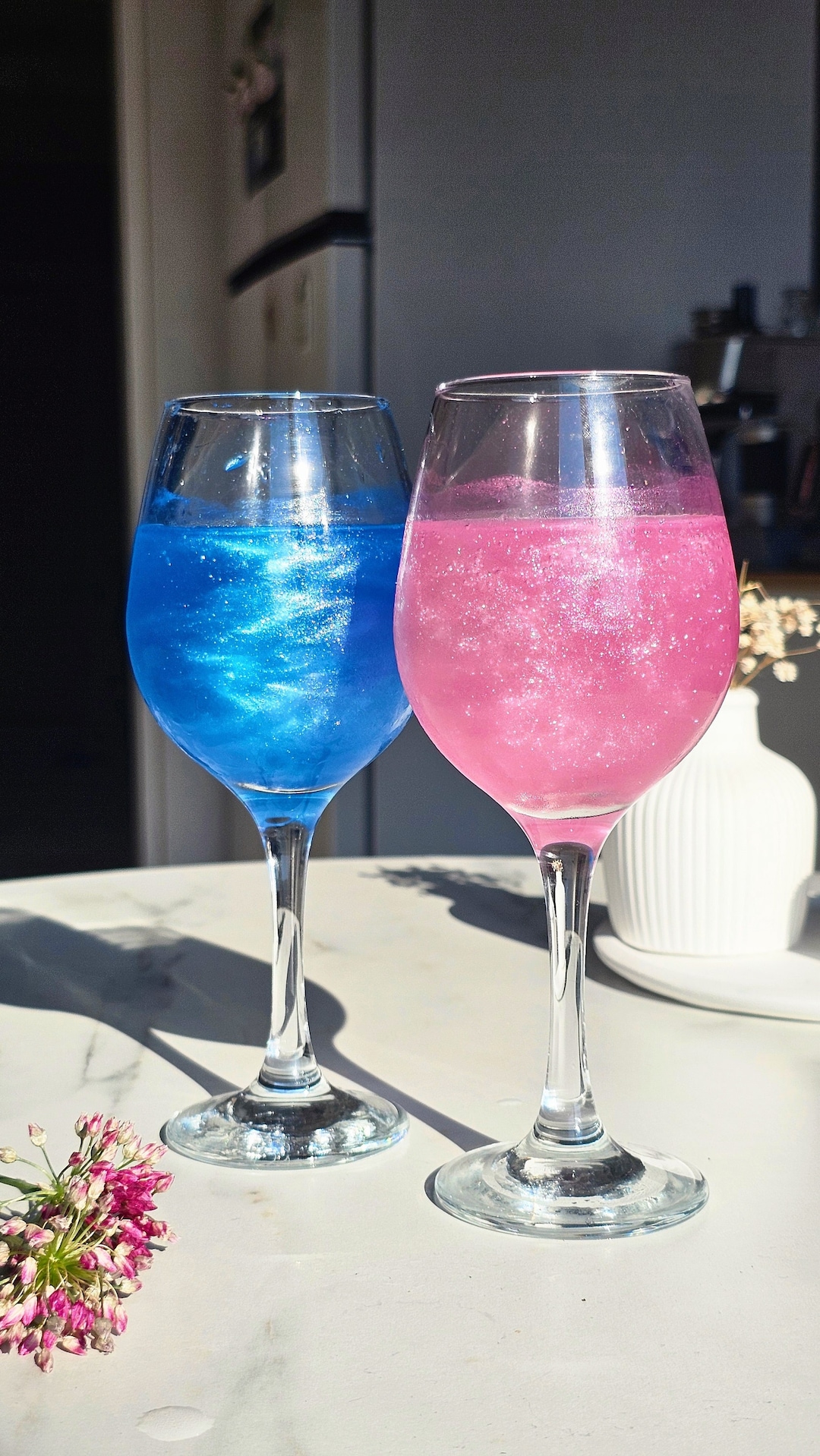 Gender Reveal Drinks | Pink and Blue Glitter Drinks | Gender Reveal ...