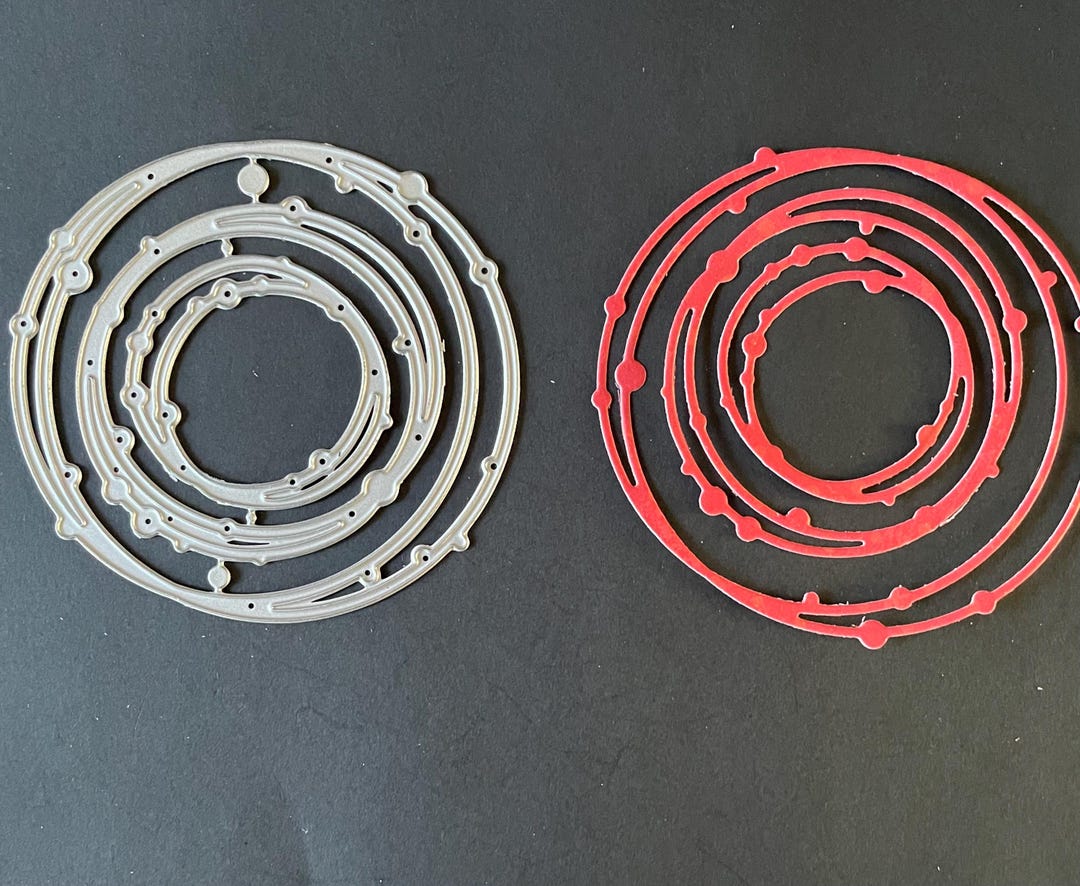 Dotted Circles Thin Die ~ Stackable Wreath or Separate Into 3 Pieces ...