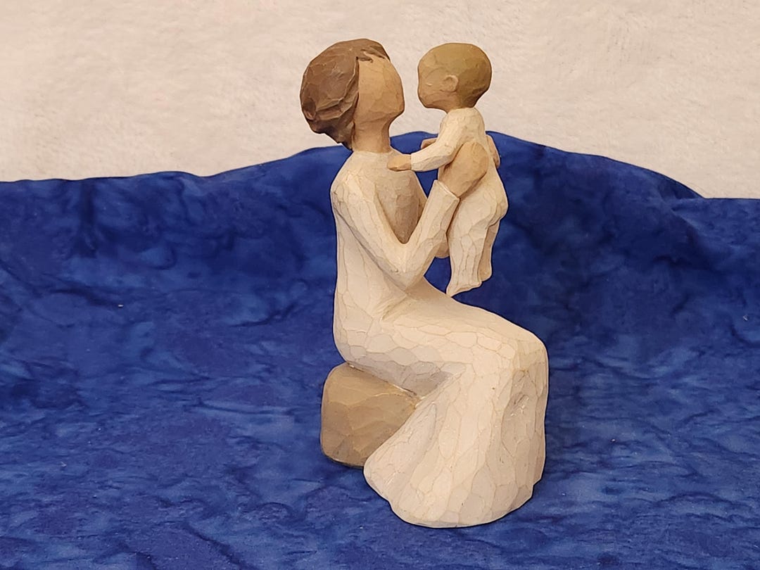 Willow Tree Grandmother and Grand Child Figurine by Susan Lordi Home ...