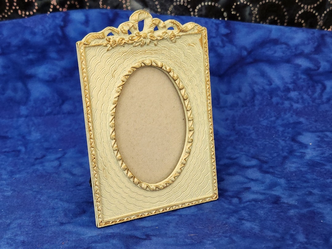 Shabby Chic Whiter and Gold Photo Frame for Small Photos, Small Elegant ...