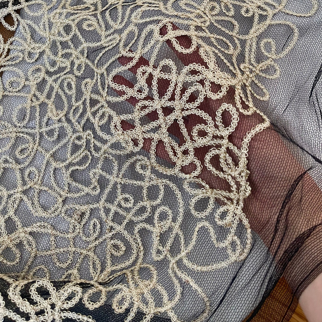 Gold Embroidered Lace, Scalloped Geometrical Lace, Glimmer Gold Lace on ...