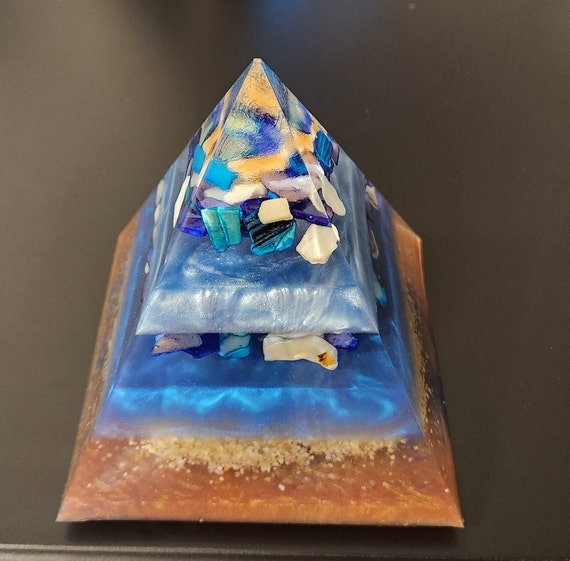 Oasis Pyramid Platform in Resin Shell and Sand. Handmade and - Etsy