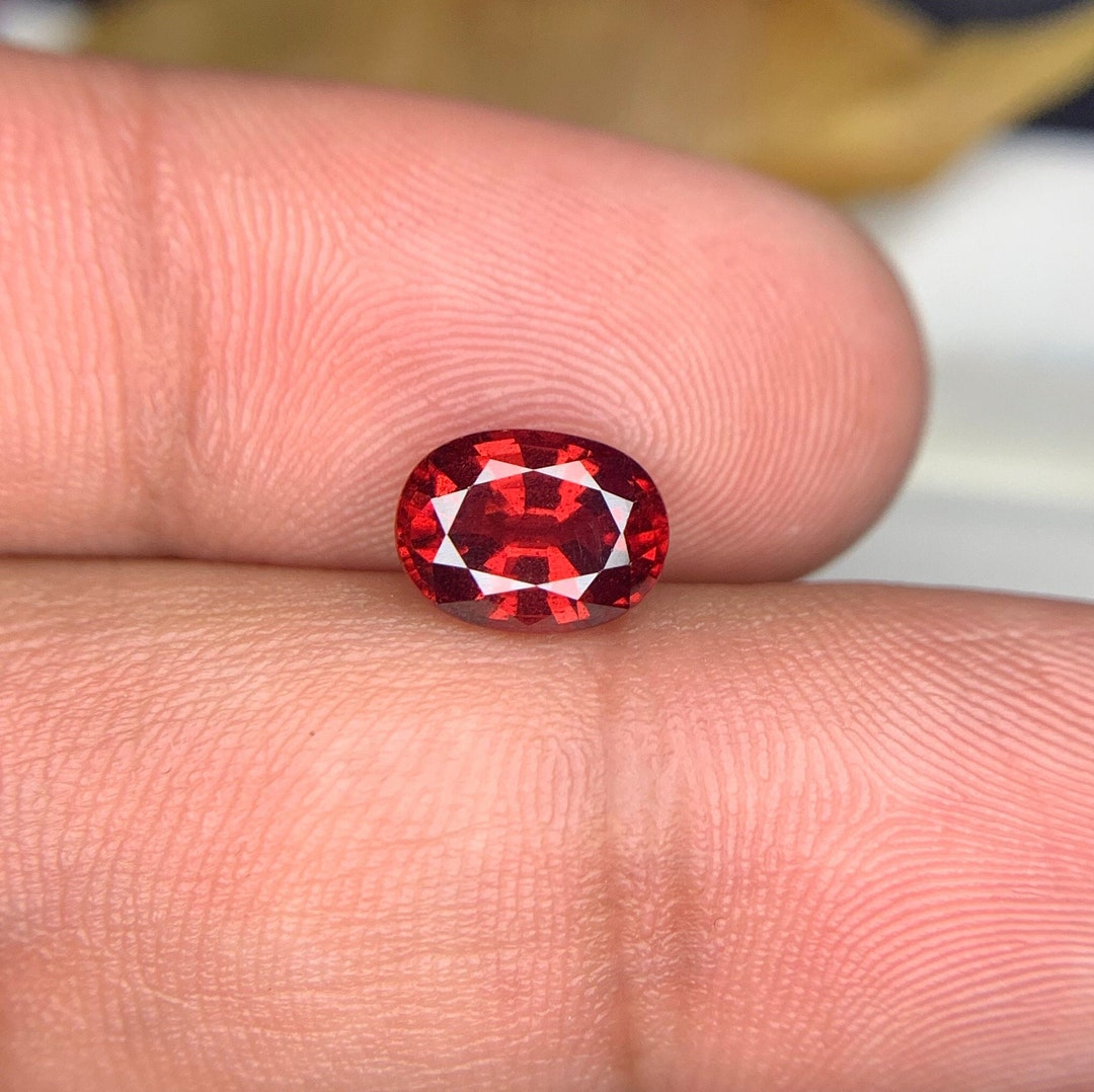 Rhodolite Red Garnet, Natural Garnet Gemstone Faceted Oval Shape, Loupe Clean Clarity, Sparkling ...