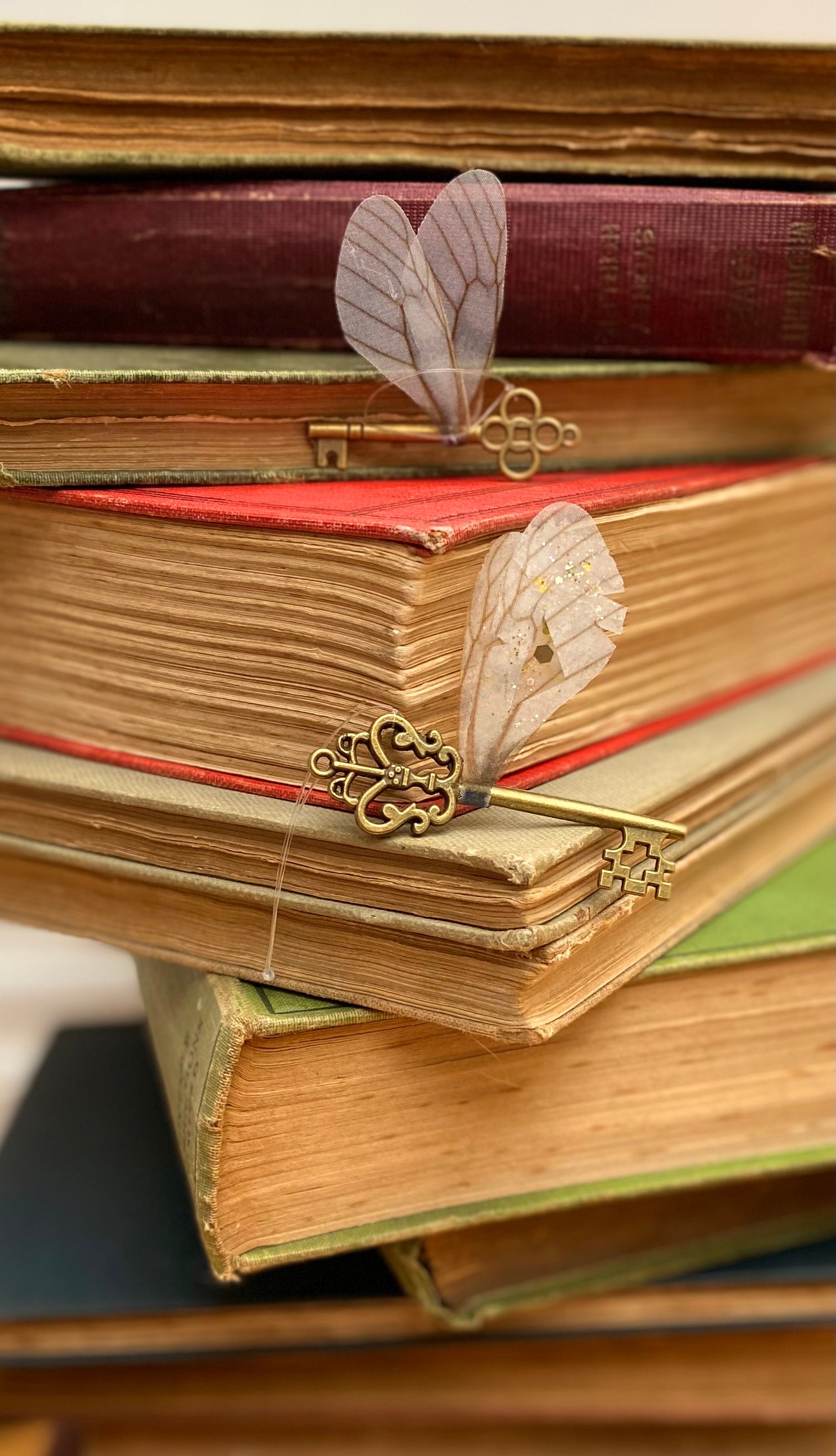 Fairy Flying Keys/ Wizard Winged Keys With Glittery Wings - Etsy UK