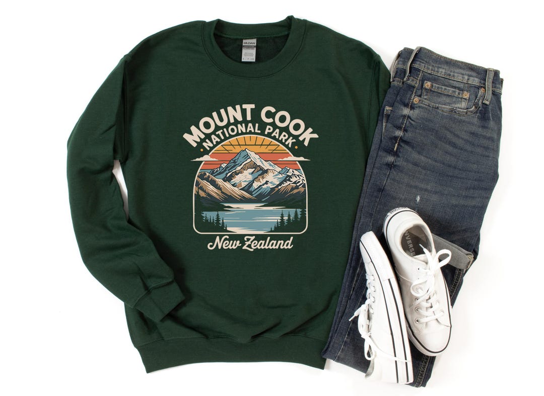 Mount Cook National Park Crewneck: Vintage New Zealand Mountain ...